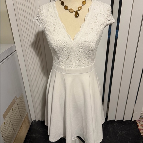 Jodi Kristopher | Dresses | Jodi Kristopher White Lace Mini Dress ...